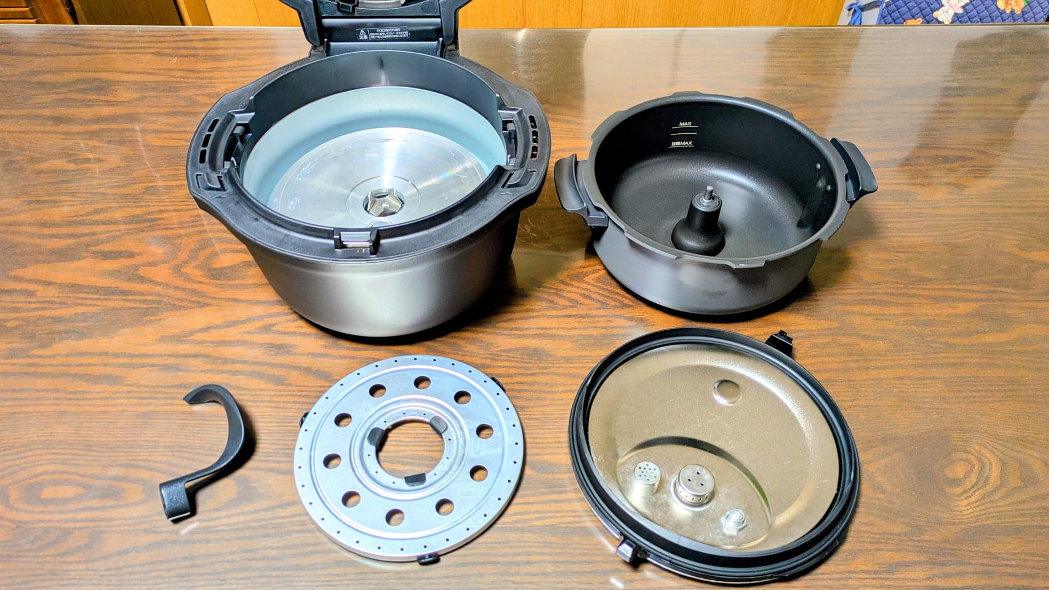【実機レビュー】ホットクックとオートクッカーを徹底比較！機能・味・手間で検証 | SUUTA Magazine